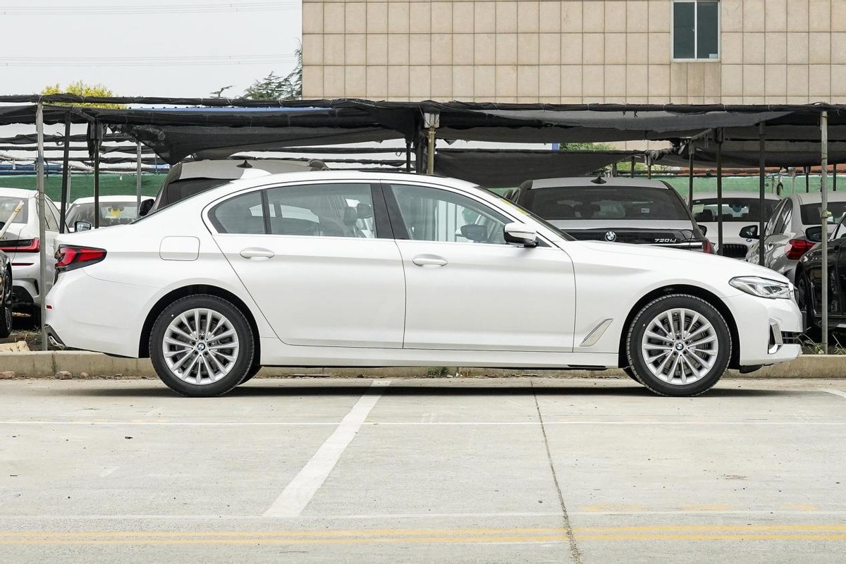 How to choose Audi A6L 40TFSI, BMW 525Li and Mercedes-Benz E260?Let's analyze - iNEWS