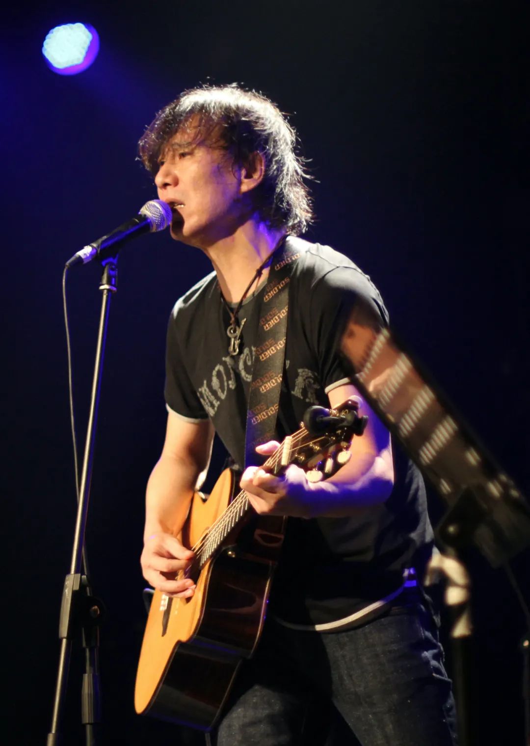 Folk poet Ma Tiao's first single "Karamay", aroused homesickness in the ...