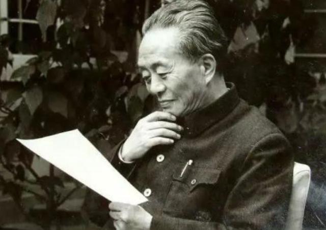 Poet Ai Qing: Falling in love with a female student 11 years younger in ...