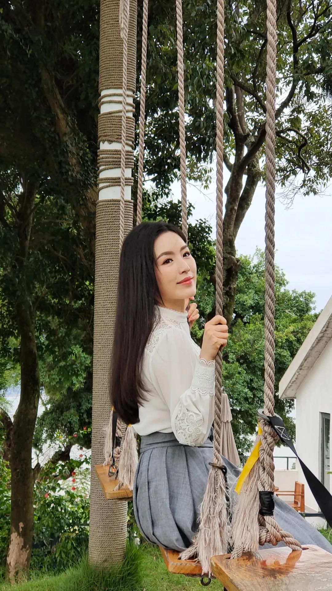 Singer Yi Wenhui went to Xiapu to shoot the MV for the song "The Sea in ...