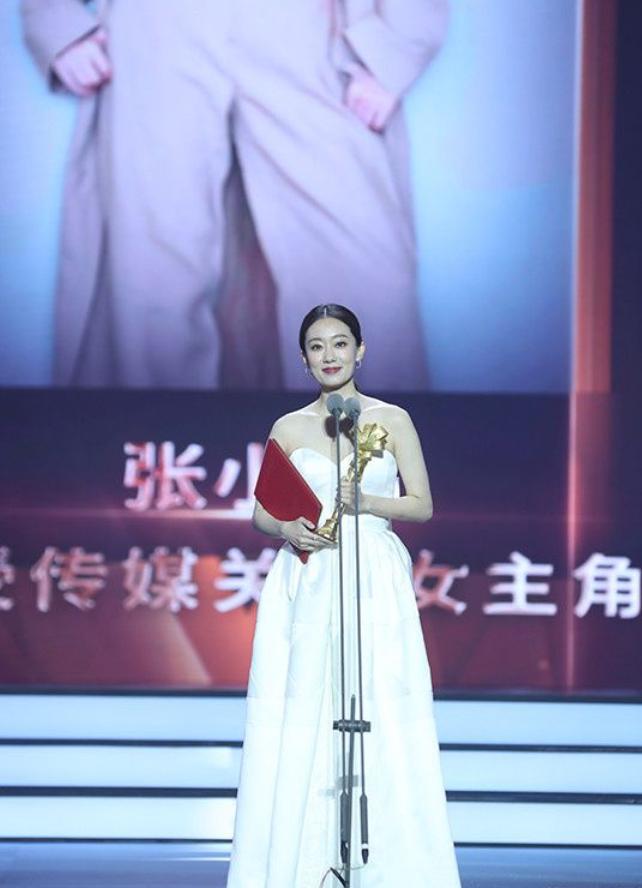 After Zhang Xiaofei won the first film, two generations of Li Huanying ...