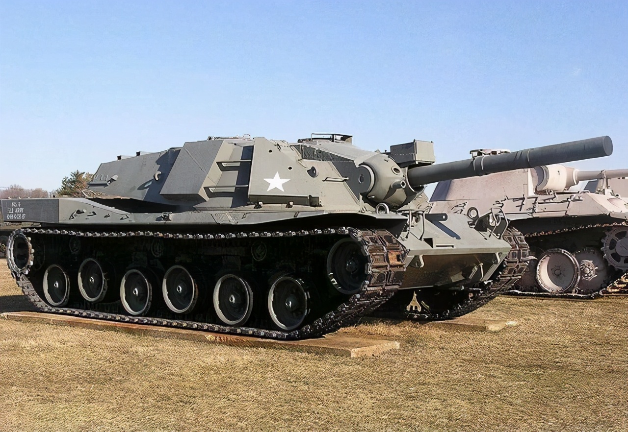 India spent 20.7 billion US dollars to assemble 68 tons of heavy ...