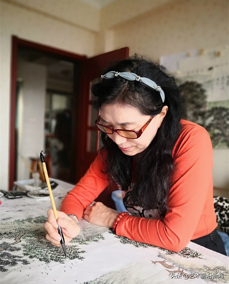 Artist Gao Zhuo Ran is extraordinary-the colorful art world of painter ...