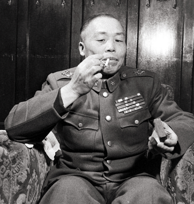 In 1949, why did Polish President Li Zongren dared to ask for "ruling ...