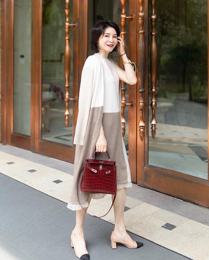 After the age of 40 or 50, women should buy clothes "less but fine" and ...