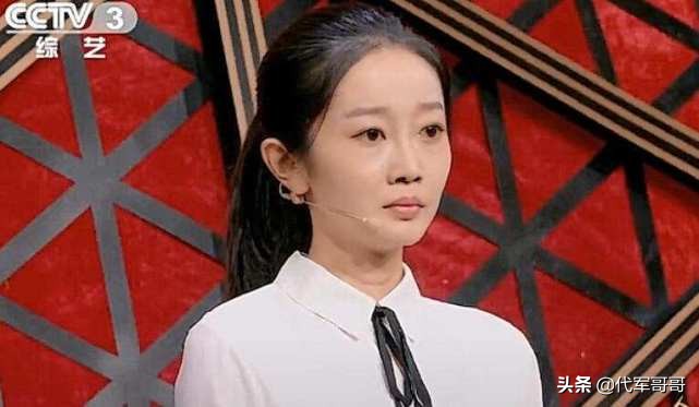 28-year-old beautiful comedian Chen Jianan is praised by Chen Peisi ...