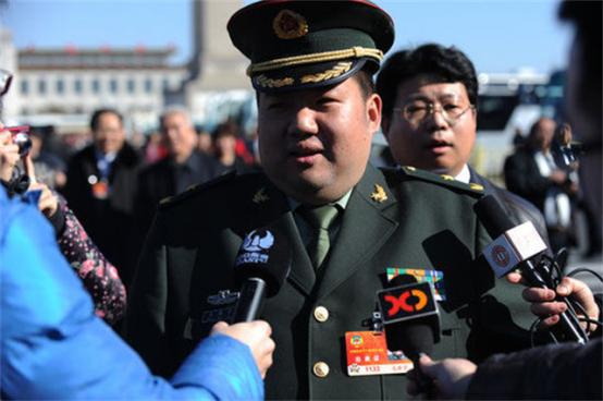 Mao Xinyu's wife, Liu Bin, looks pretty and has an extraordinary ...