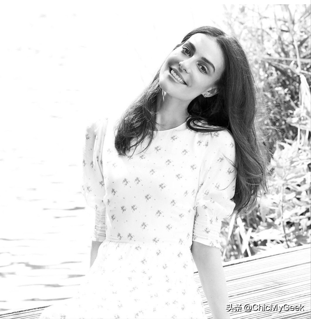 The fifth generation daughter of the Rockefeller family! A top ...