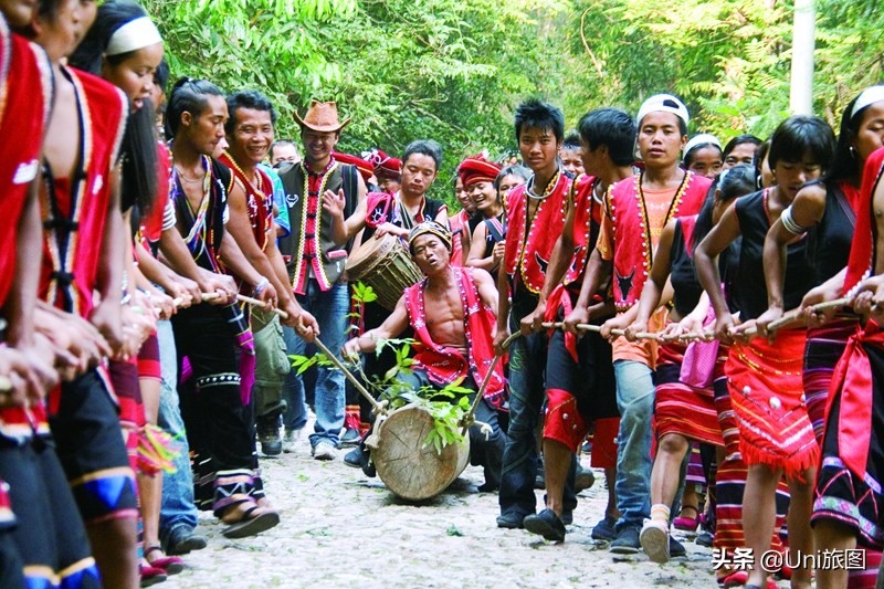 Visit the Wa people in the deep forests of Yunnan, experience the wild ...
