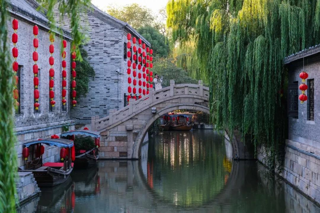 Roaming the Jiangbei water town, indulging in the picturesque autumn ...