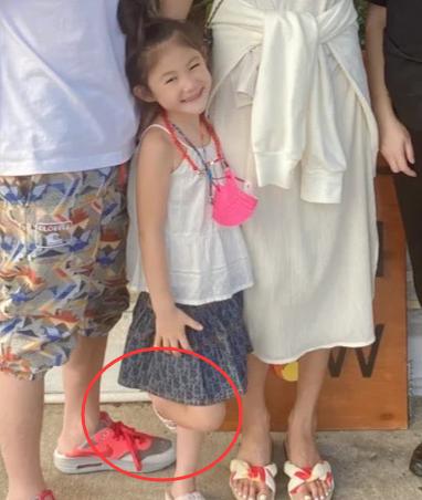 Edison Chen was met by chance at family dinner, her appearance was ...