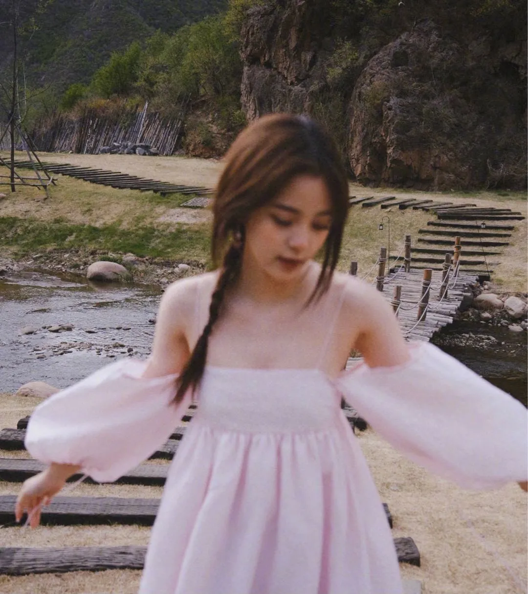 Little gossip, Huang Jingyu, Li Qin, Zhao Lusi, Mao Xiaotong, Luo Yunxi ...