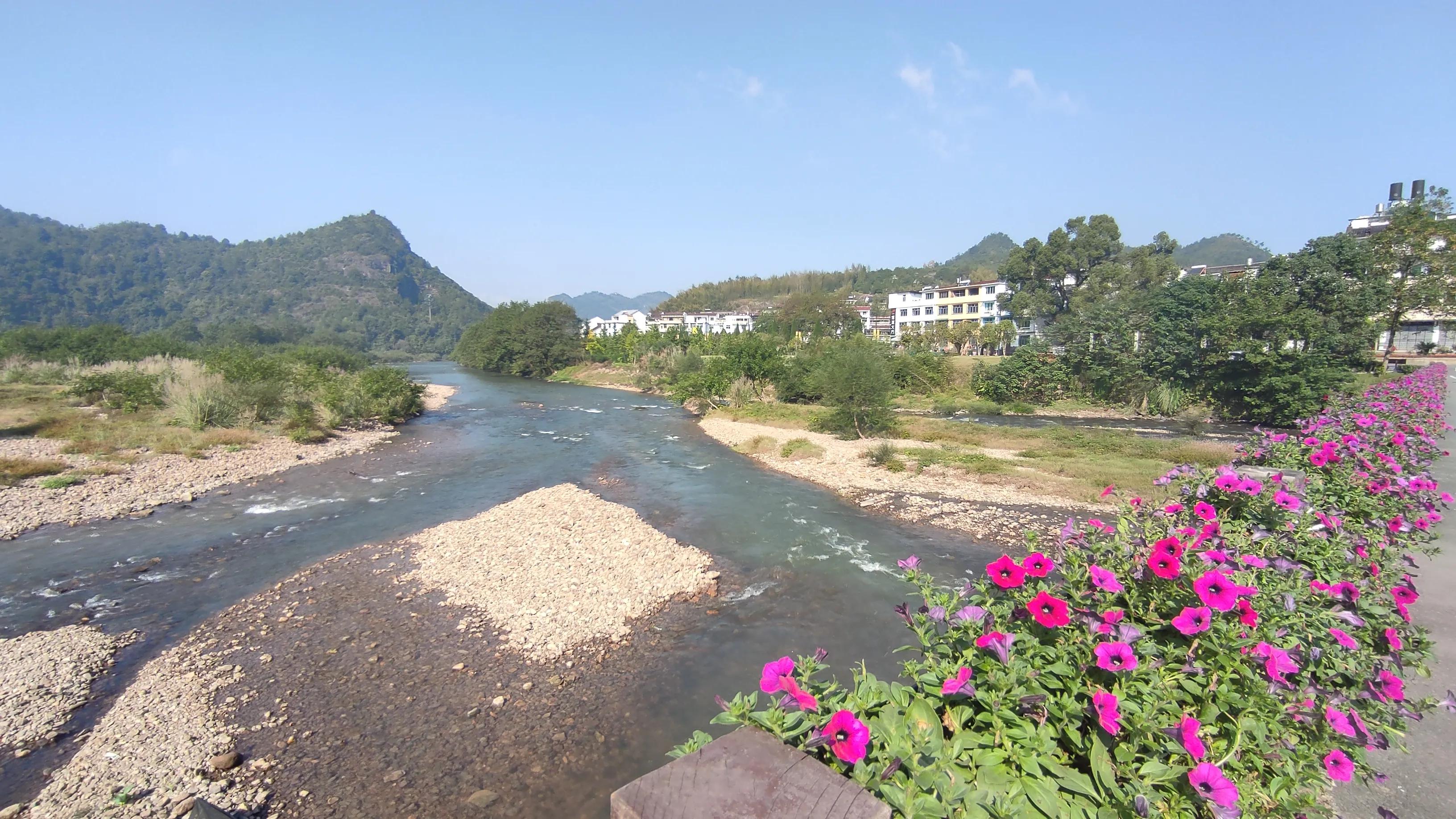 Traveling in Xiandu in Golden Autumn and October ~ Travel Guide - iNEWS