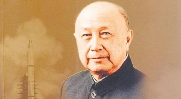 Qian Xuesen's funeral: the honor guard of the three services carried ...