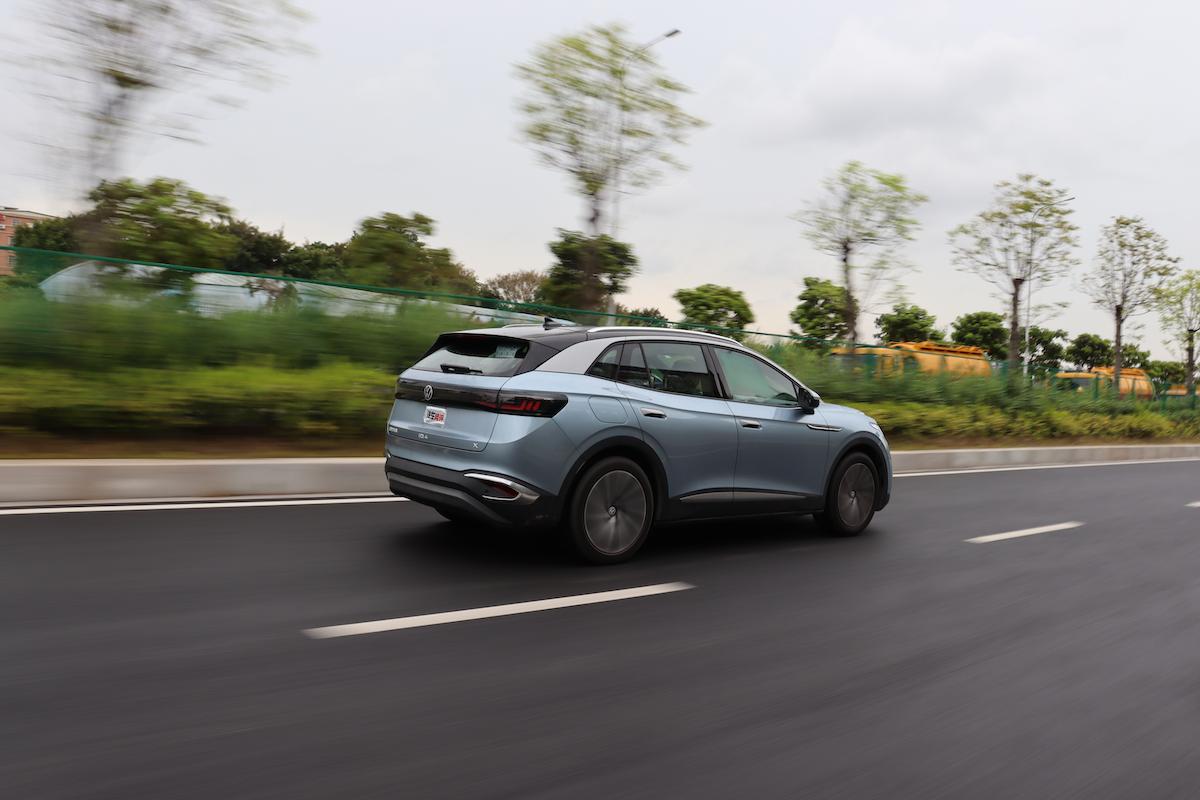 Dynamic comparison: SAIC Volkswagen ID.4 X meets its own brand flagship ...