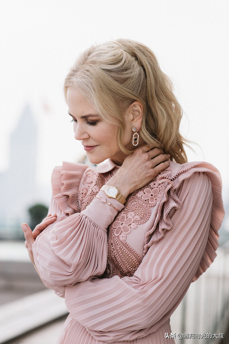 Young Russian fashion photographer who likes to photograph models with ...