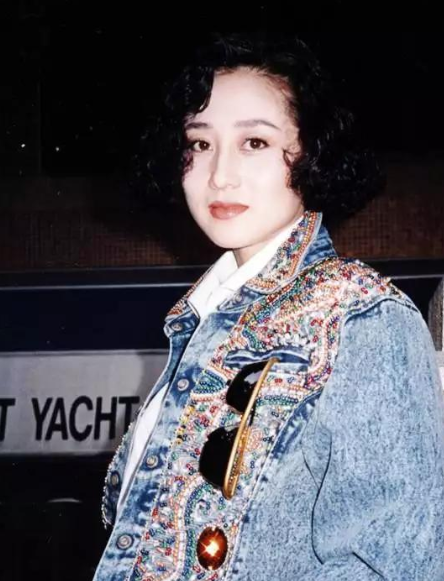 In 1992, Li Zhi, who retired for Jet Li, why did she have to wait 10 ...