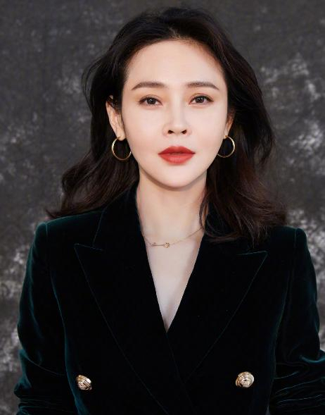 Yu Mingjia is the cleanest female celebrity. She debuted for 14 years ...