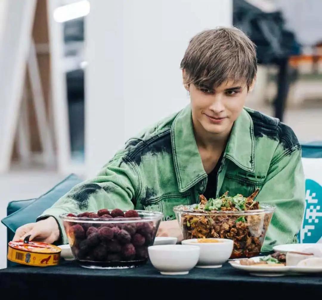 THE9、硬糖少女303和INTO1同台，同為選秀出身，如今境遇卻大不同 - 頭條匯