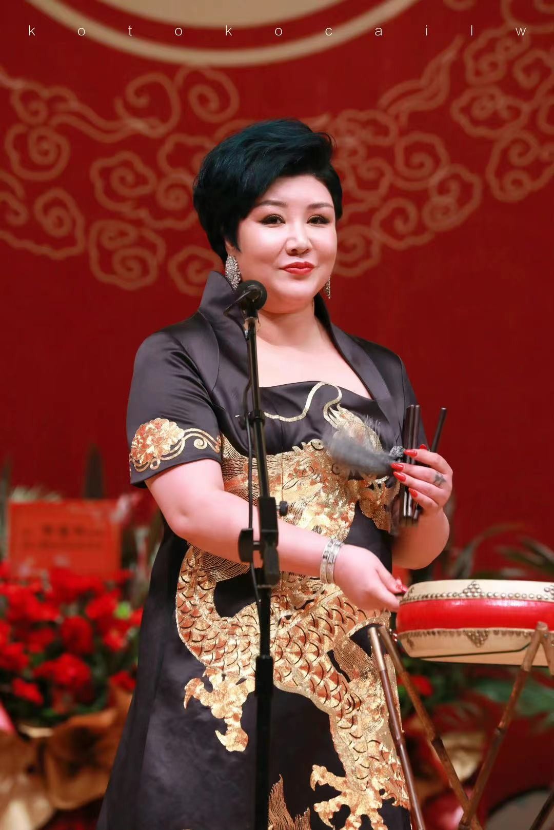 Feng Gong performed in the scenic spot under the rain, Guo Degang cross ...