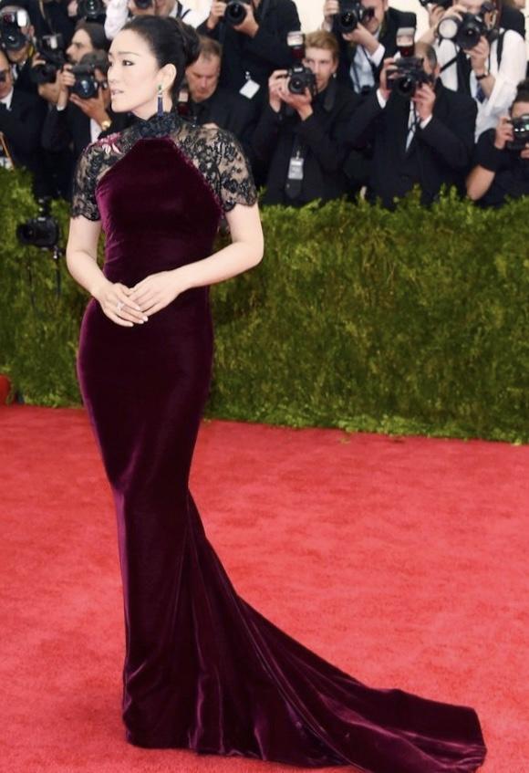 The most beautiful is Gong Li wearing a cheongsam dress, with noble ...