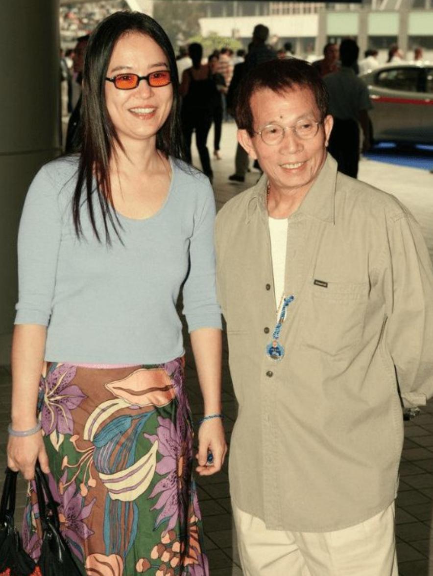 Weng Jingjing, fell in love with her godfather Liu Jialiang, and was ...
