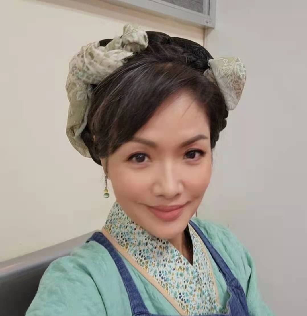 worry!Hong Kong actress Bao Peiru suddenly developed facial paralysis ...