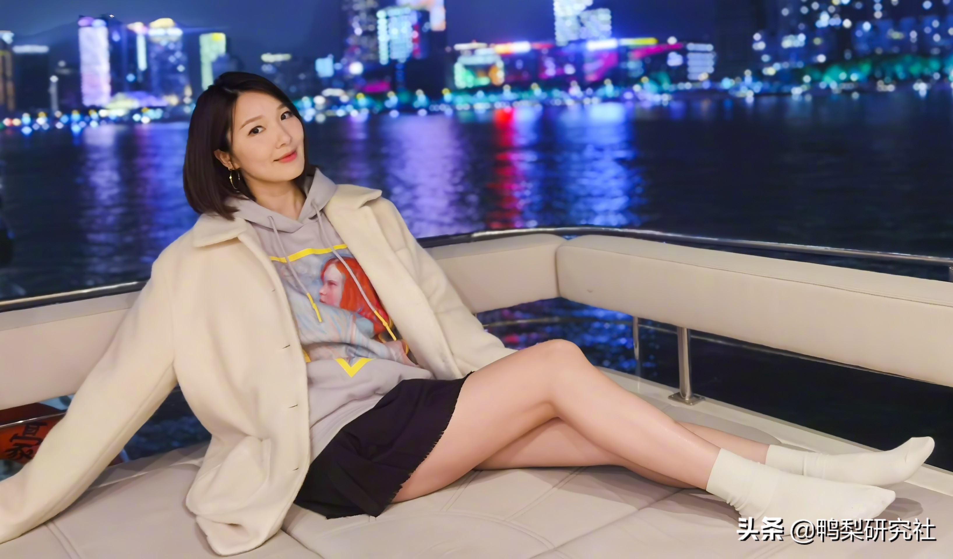 After licking the goddess Li Yanan, Wang Zulan quietly changed his face ...