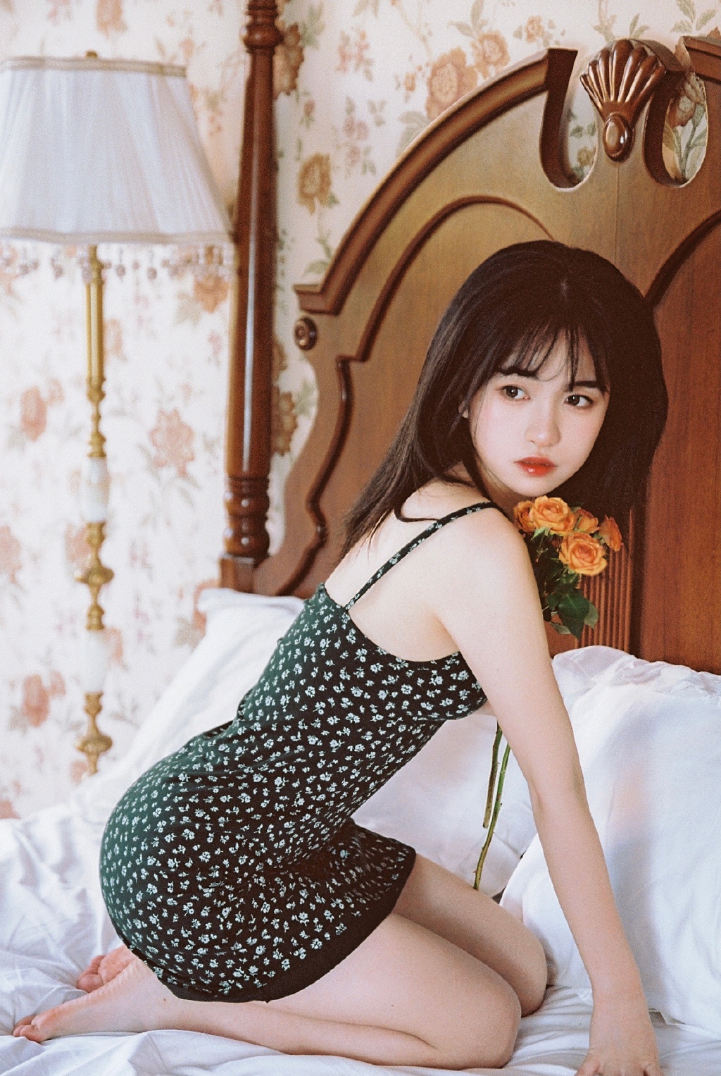 The vitality idol Ran Wei, handsome in men's clothing, and cute and sweet is his true face - iNEWS