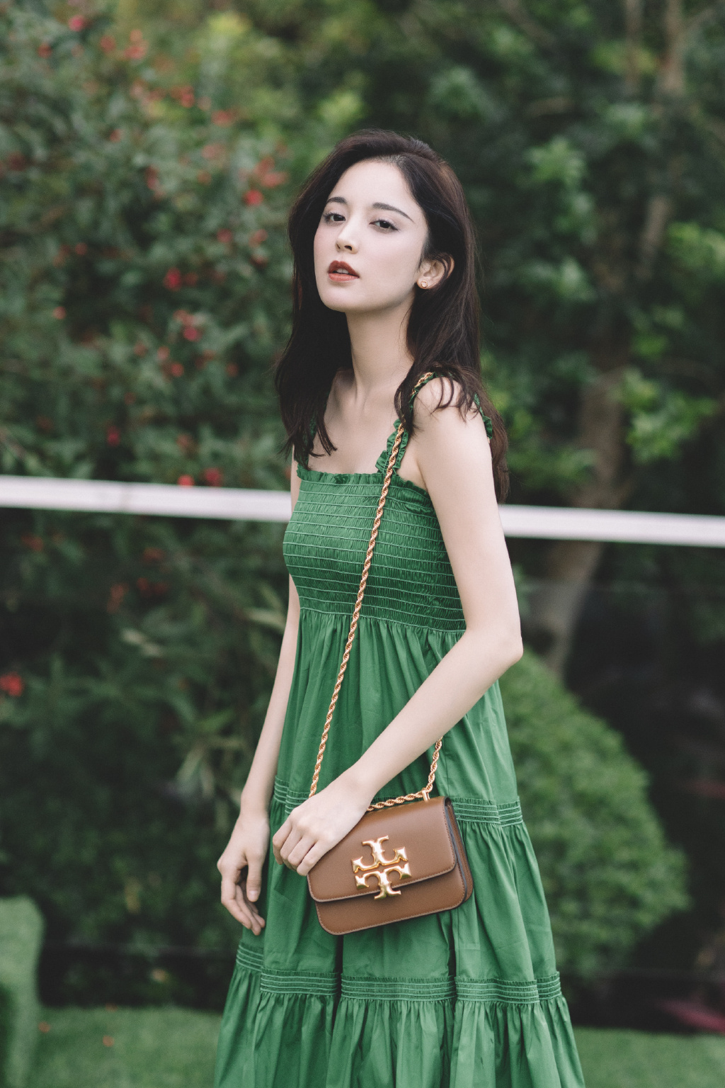 Coulee Nazha Green Dress Photo Picture - iNEWS
