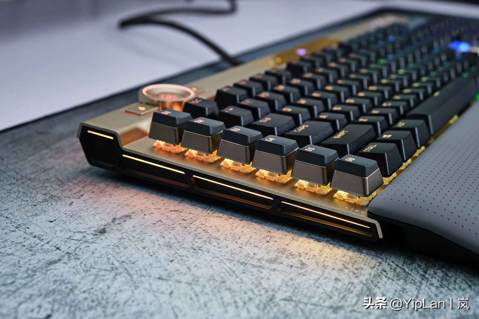 The golden legend comes to the world, CORSAIR K100 RGB Bright Gold ...