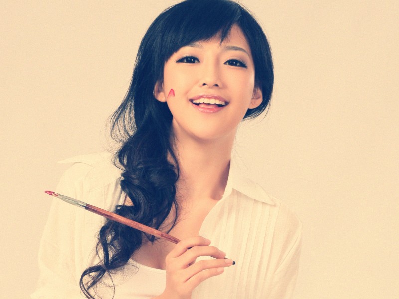 Actress model Liu Fanfei - iNEWS