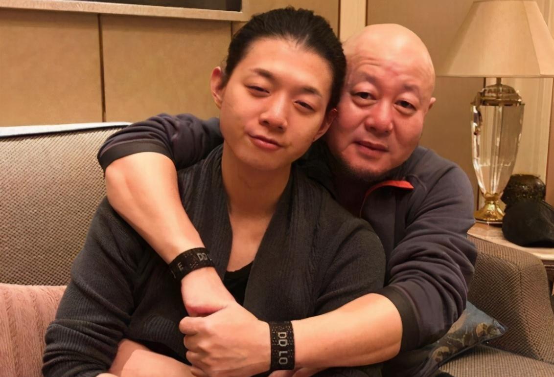 Huo Zun's father issued a post saying that Huo Zun is very kind and the ...