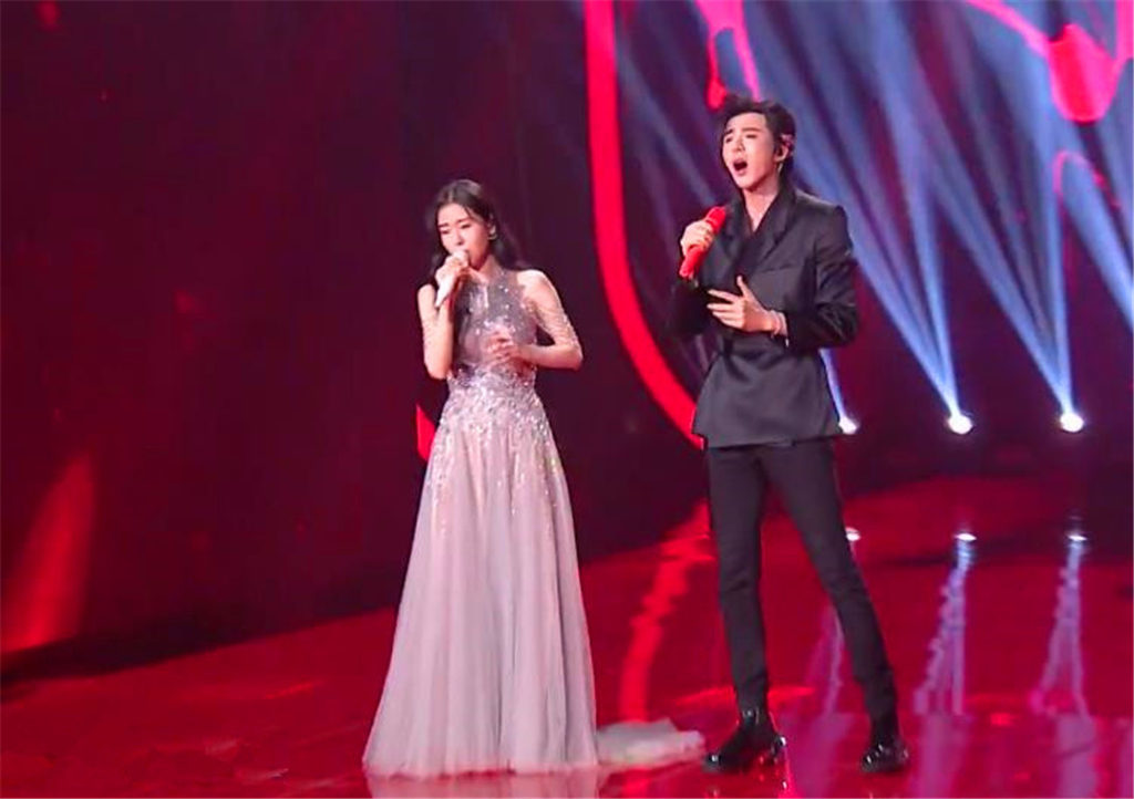 Liu Yuning and Zhang Bichen cooperated to overturn the car, He Luoluo ...