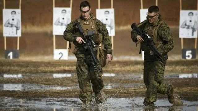 HK M27 infantry automatic rifle based on HK416 is designed with high ...