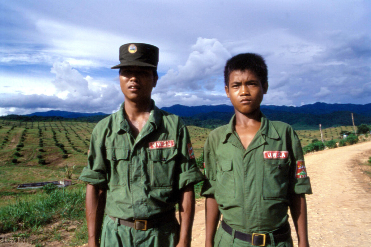 Wa State and Kokang region, why Chinese is spoken here, and what is the ...