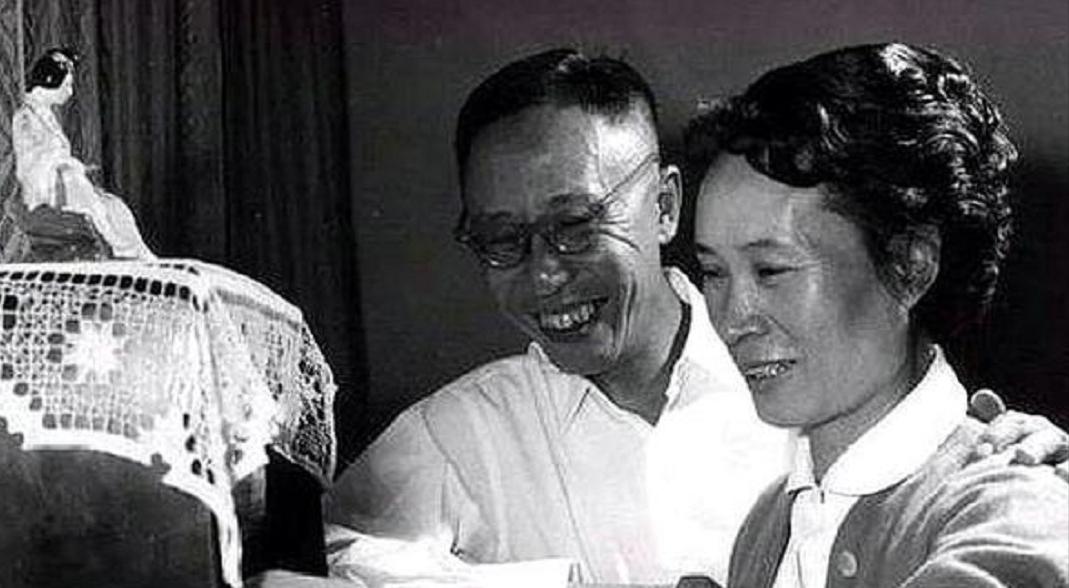 Li Shuxian married 56-year-old Pu Yi at the age of 37 and accidentally ...