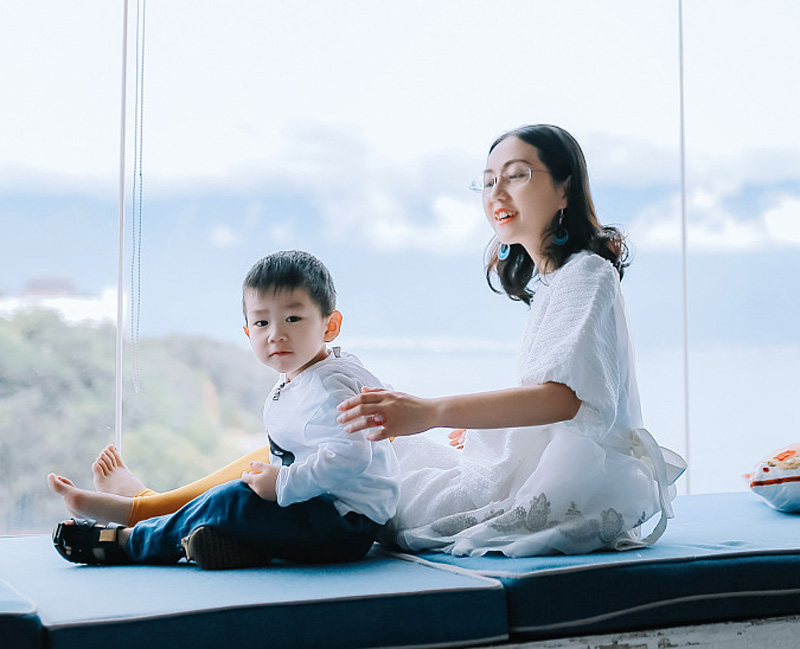 Boast your child, don't use "you are awesome", it may hurt your child ...