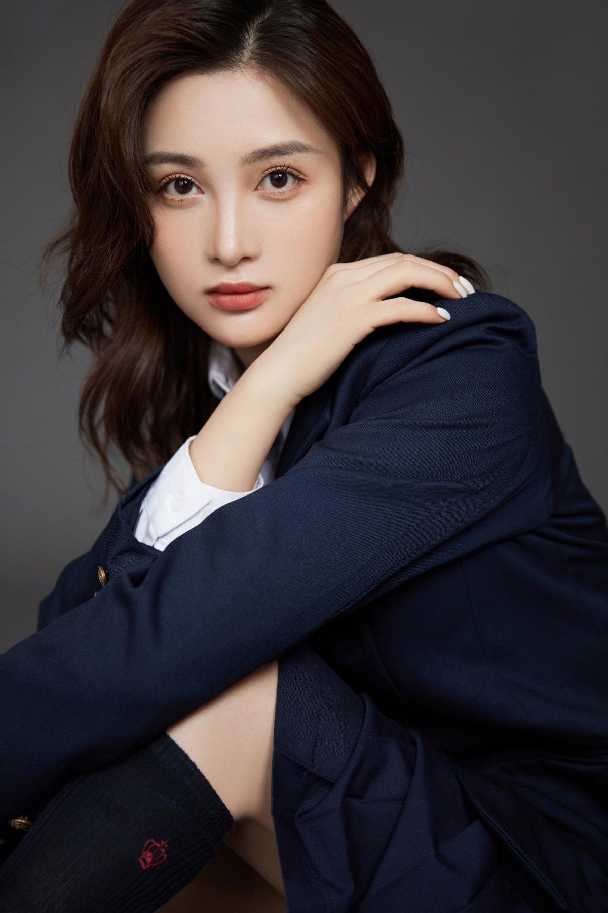 What is it like to be pure and crazy?Just look at Sun Jialu's student outfit - iNEWS