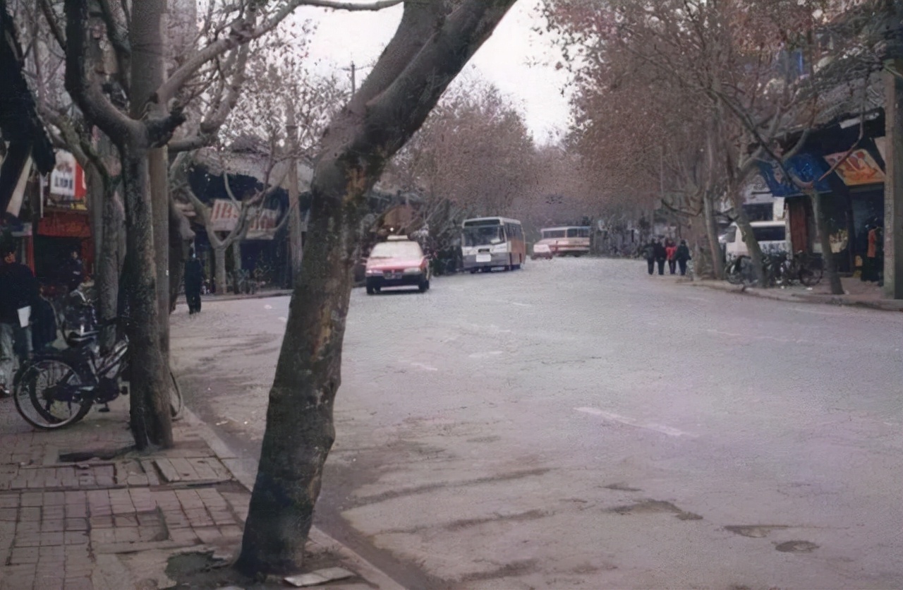 Old photos of Chengdu in the 90s, look at the "old face" of the land of ...