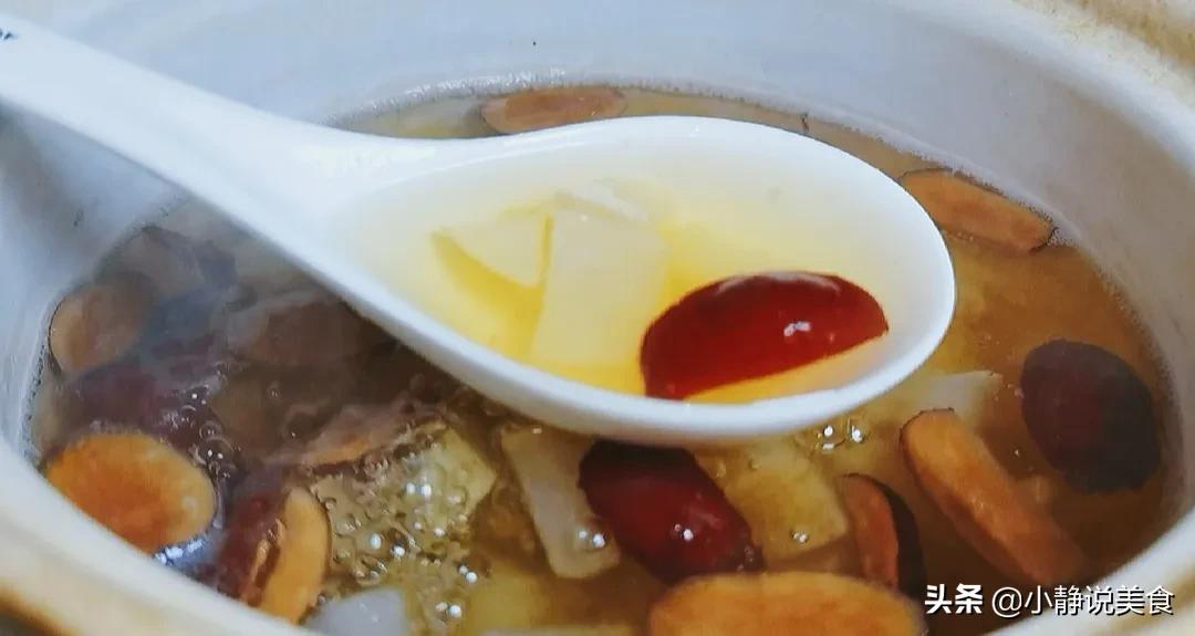 In autumn, Sydney and red dates are the perfect match. Cooked two or ...