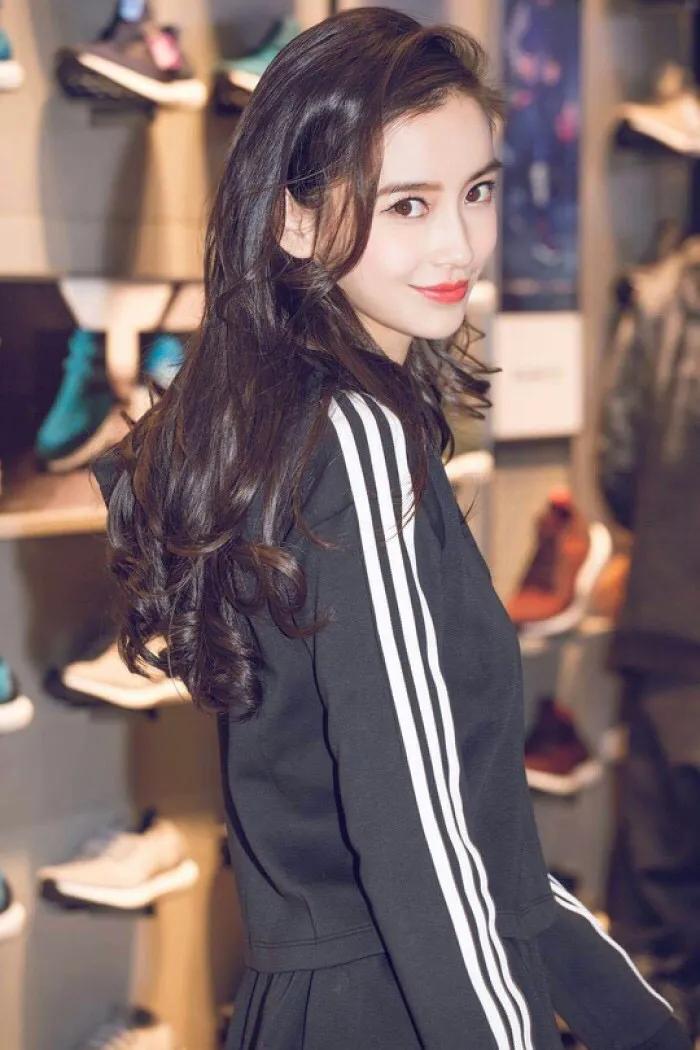 angelababy, a girl with a beautiful body and face after giving birth ...