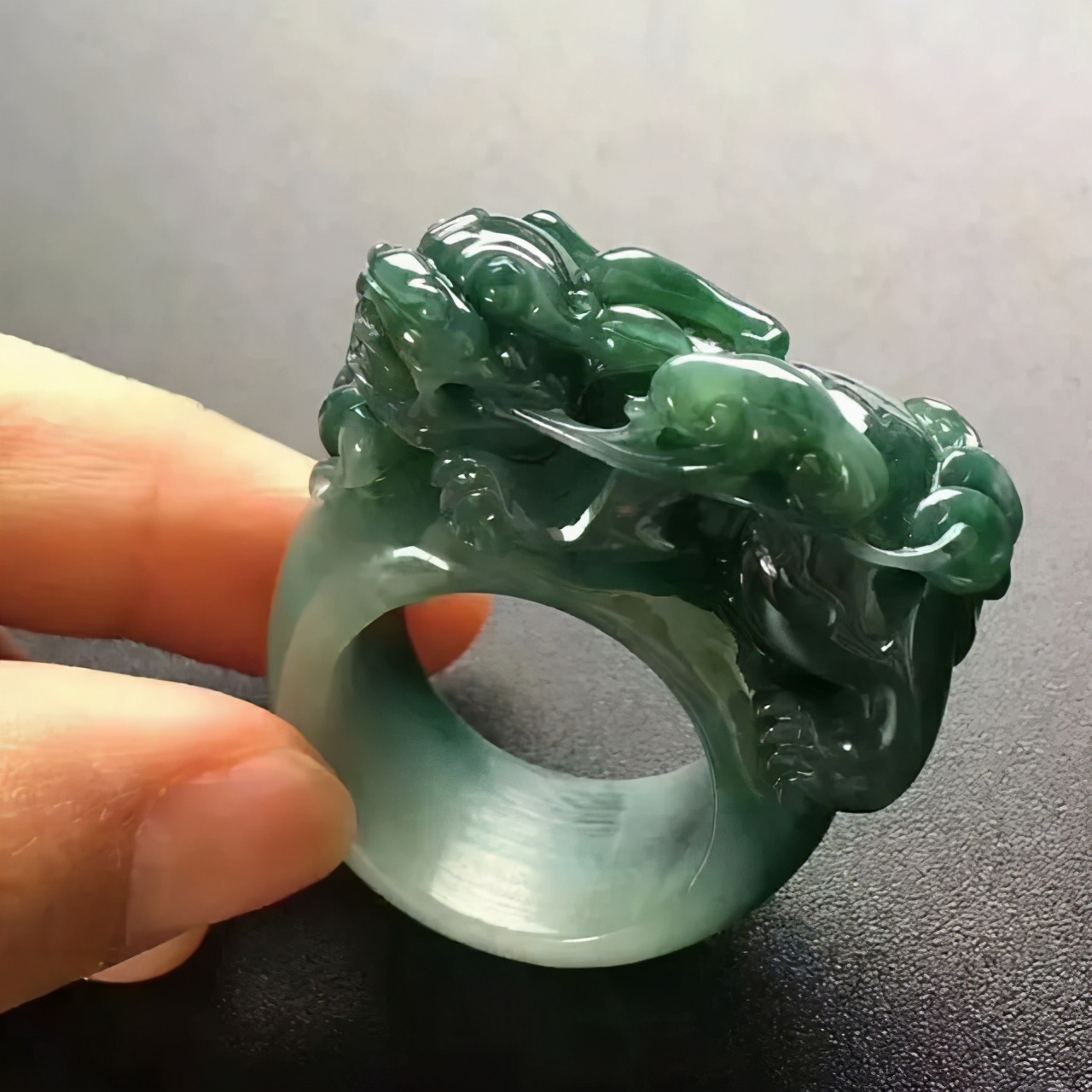 Nine traditional jade jewelry for Chinese men - iNEWS