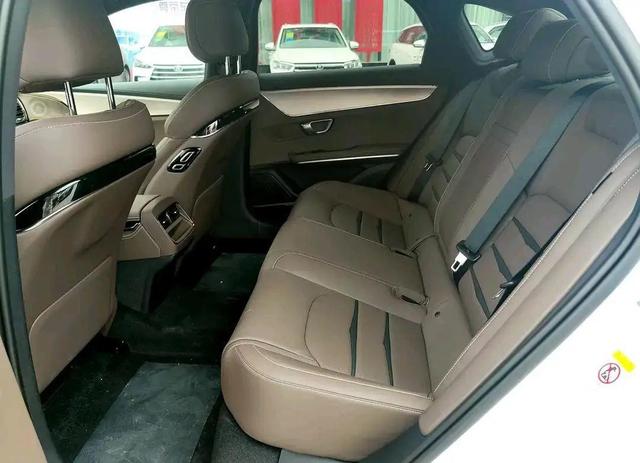 The real BYD Han DMi car is exposed, it is more luxurious than the ...