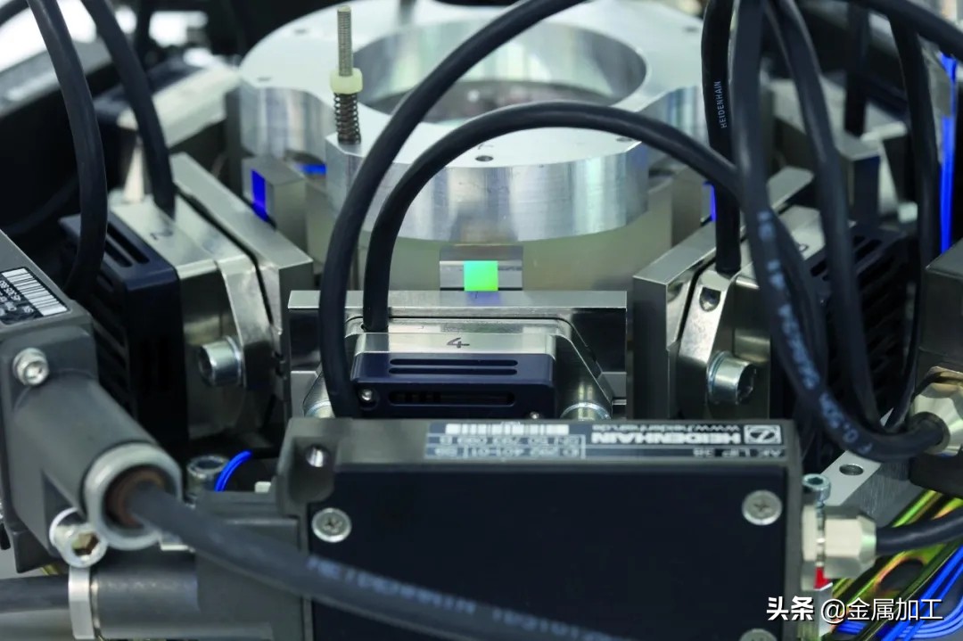 Explore the sun-HEIDENHAIN nano-precision linear encoders - iNEWS