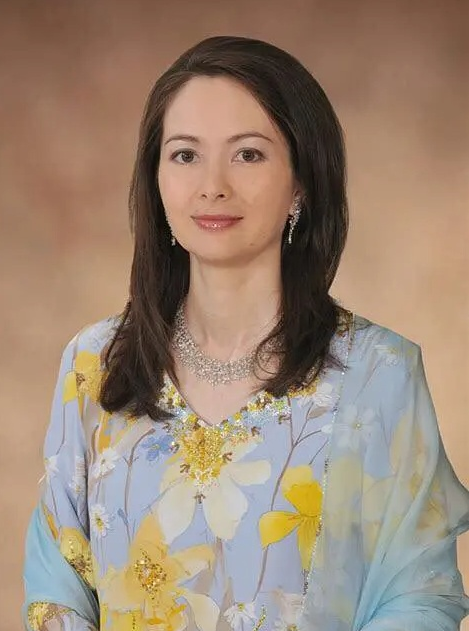 Malaysia's stinky face princess, her mother has her own aura, 9-year ...