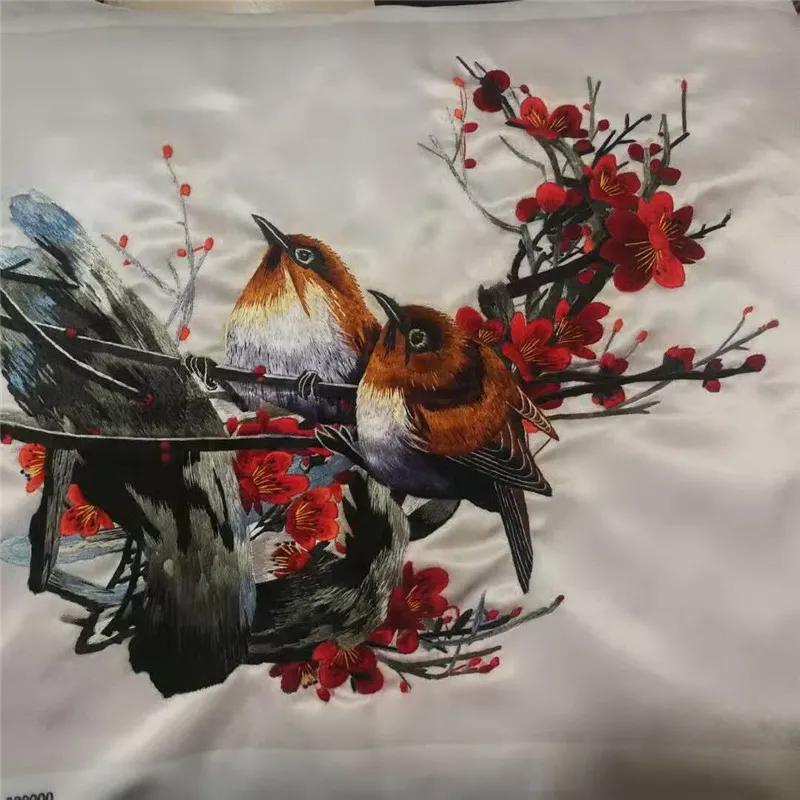 Intangible Heritage: Yi embroidery has gone through the spring and ...