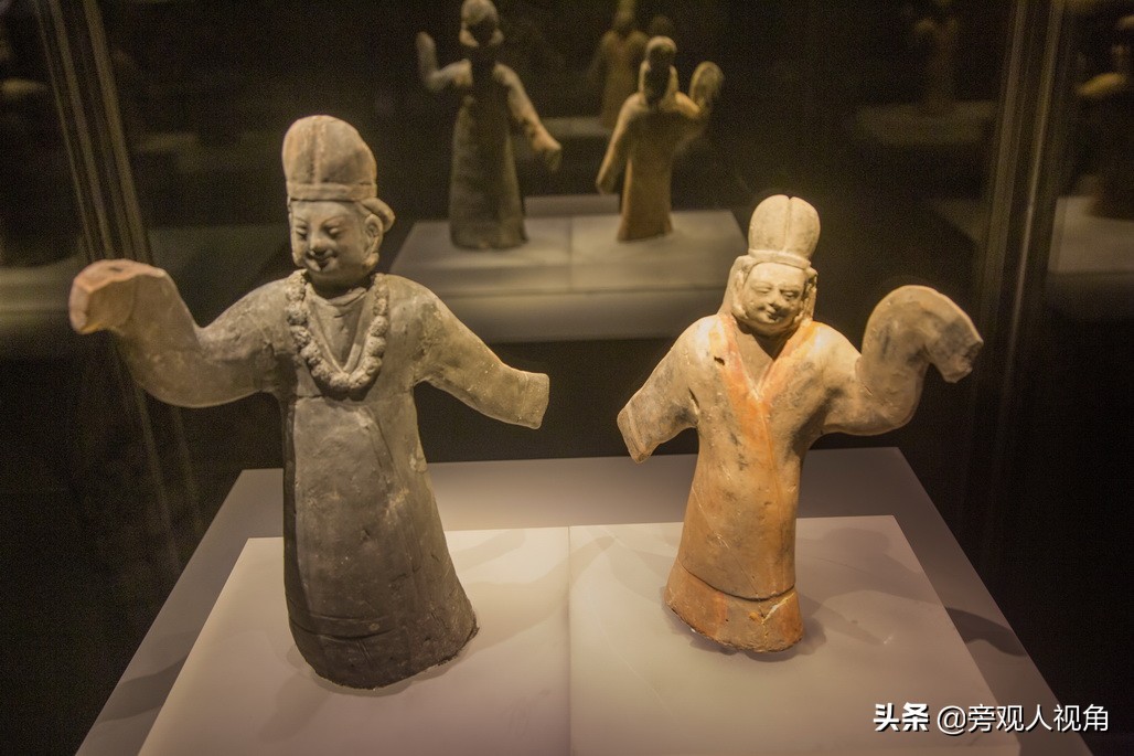Thousand-year stone sculptures and statues record the once glorious ...