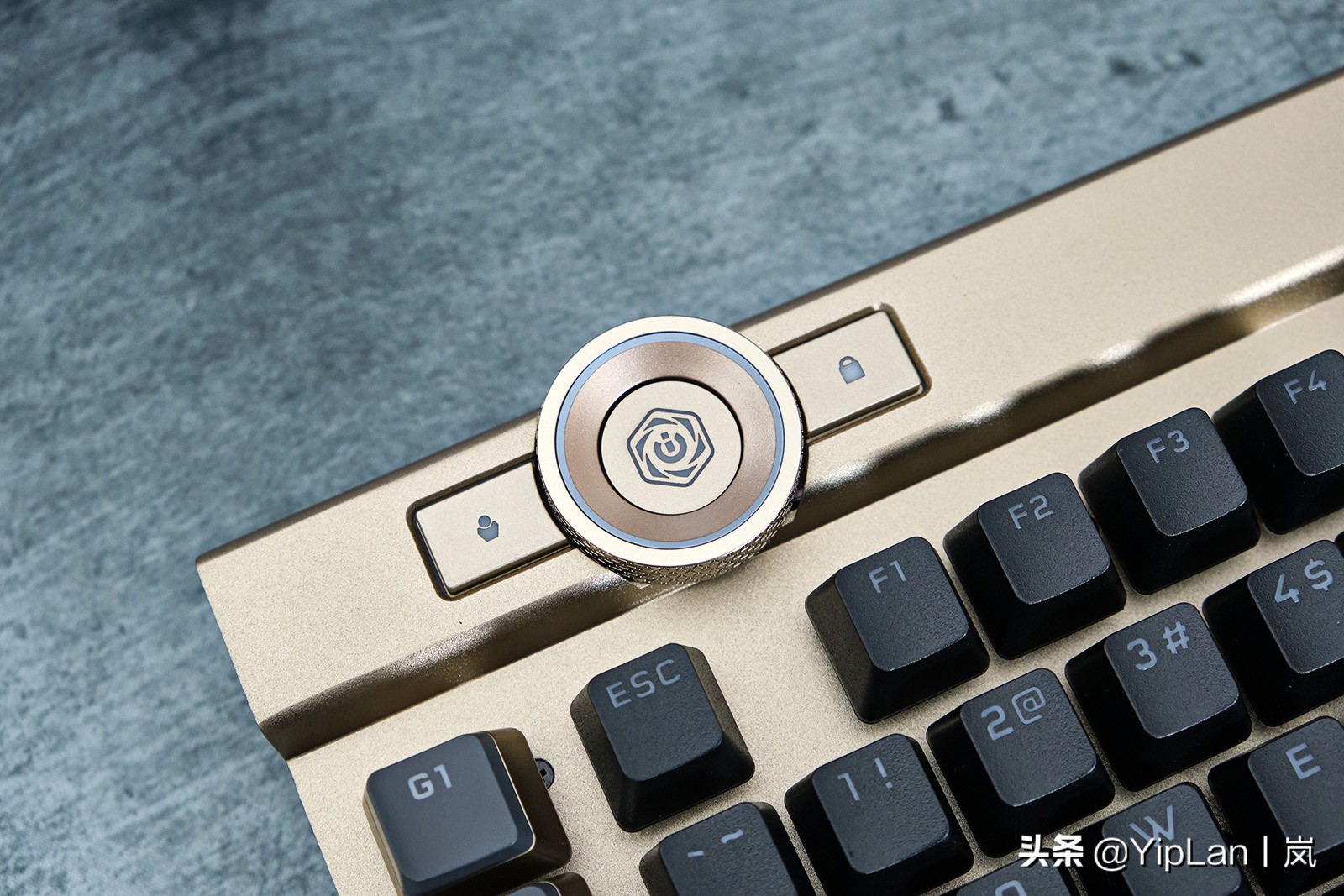 The golden legend comes to the world, CORSAIR K100 RGB Bright Gold ...