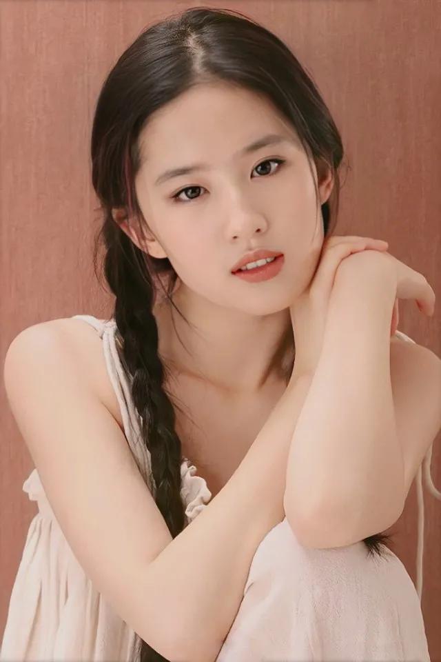 The black material of Liu Yifei, Bai Yu, and Di Lieba - iNEWS
